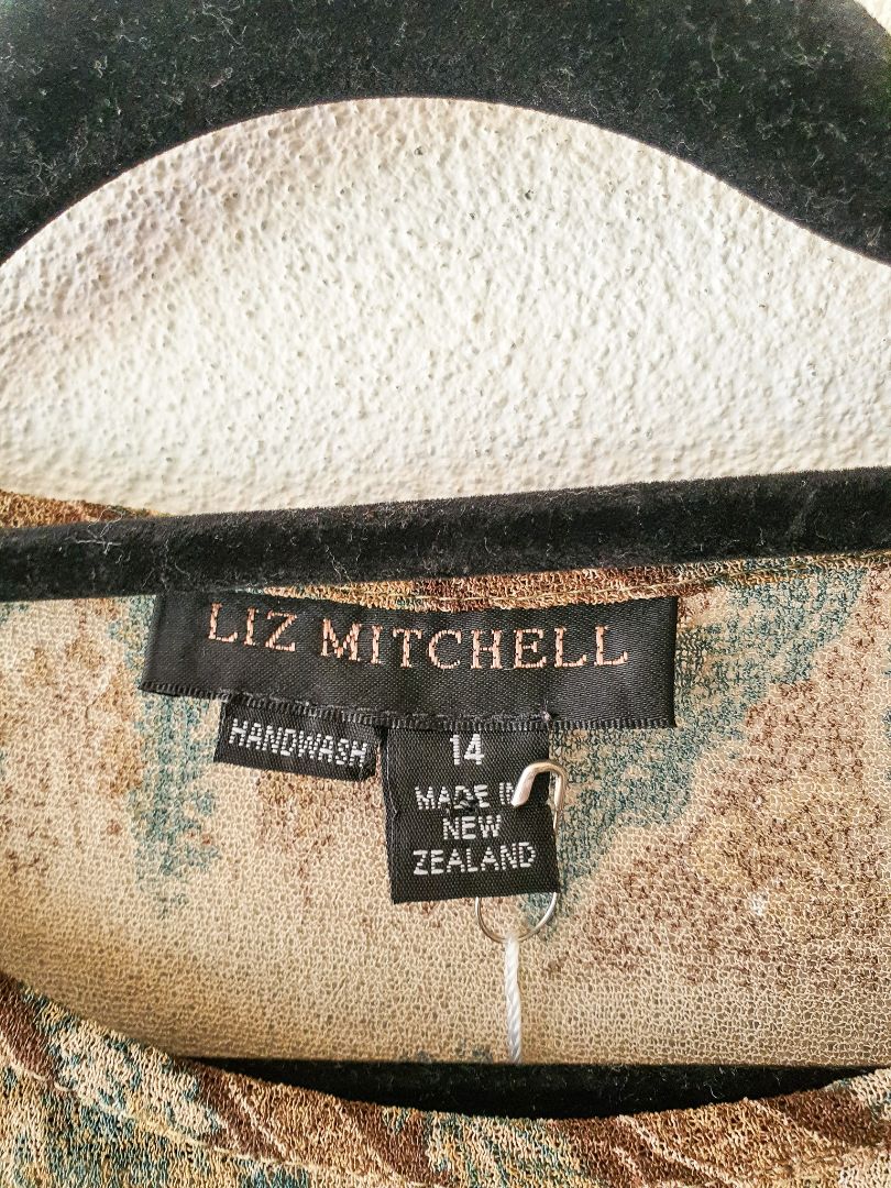 LIZ MITCHELL top M/L - regenerate fashion